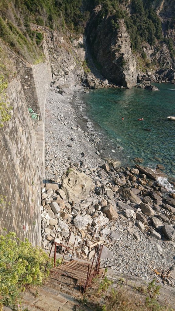 Guvano Beach – Rhys Roams